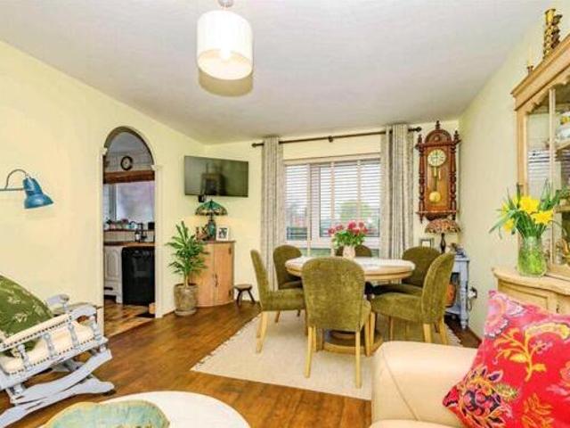 The Mall, Dunstable, 2 Bedroom Flat