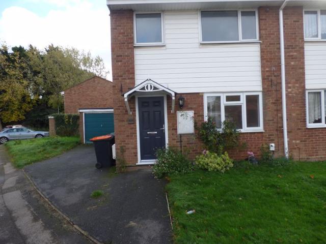 The Mall, Dunstable LU5, 3 bed terraced house to rent, £1,500 pcm | PrimeLocation
