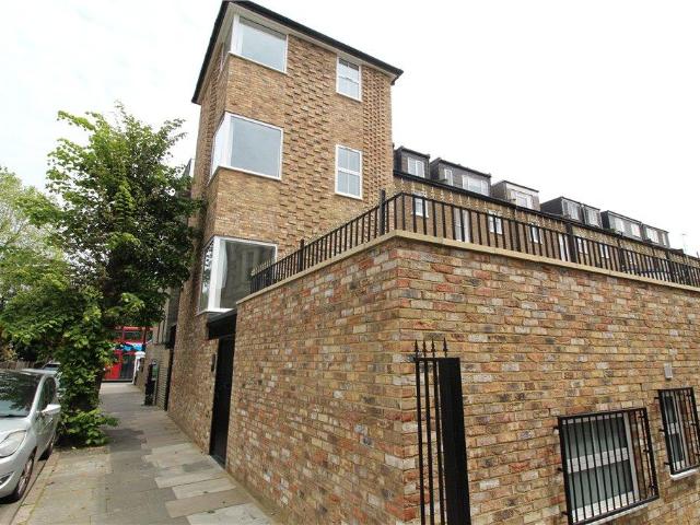 The Mall, Ealing, W5 2 bed apartment to rent £2,800 pcm £646 pw