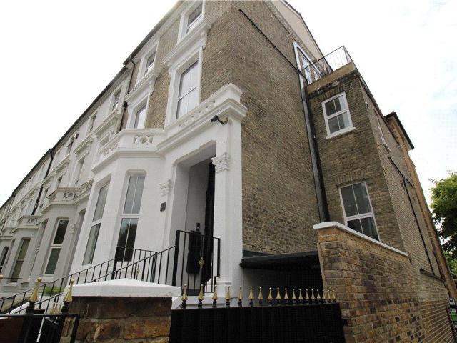 The Mall, Ealing, W5 2 bed apartment to rent £2,500 pcm £577 pw