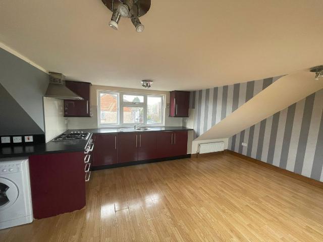 The Mall, Kingsbury HA3, 3 bed flat to rent, £1,850 pcm | PrimeLocation