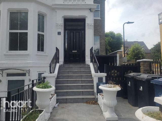 The Mall, LONDON 2 bed apartment to rent £2,800 pcm £646 pw