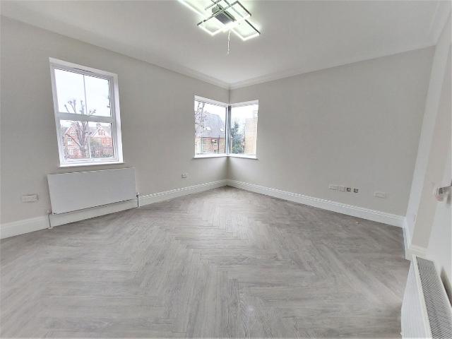 The Mall, London W5, 2 bed flat to rent, £2,800 pcm | PrimeLocation