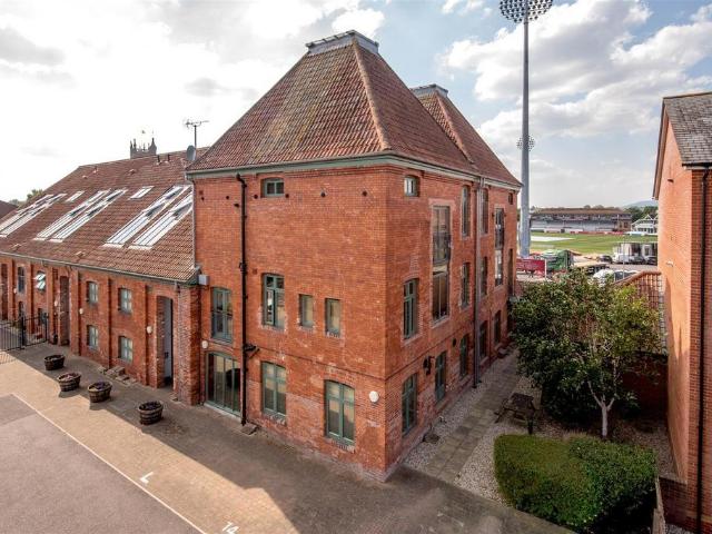 The Malthouse, Canon Street, Taunton 2 bed apartment to rent £1,450 pcm £335 pw