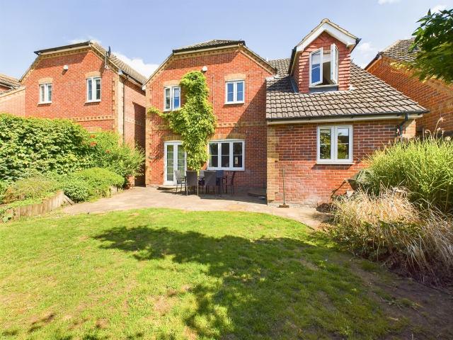 The Maltings Liphook Road, Whitehill, Bordon, Hampshire GU35, 4 bed detached house to rent, £2,650 pcm | PrimeLocation