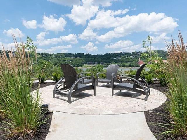 The Manhattan on the River Apartments 2 Bedroom Apartment for Rent at 1065 Manhattan Blvd, Dayton, KY 41074