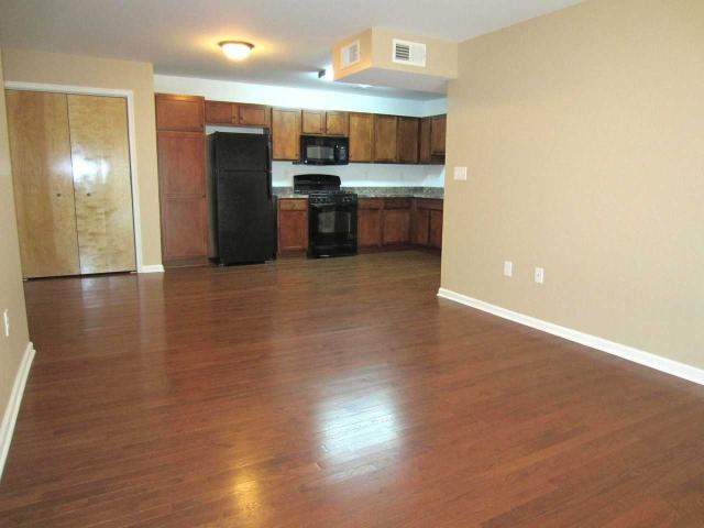 The Manor 1 Bedroom Apartment for Rent at N 11th St, Easton, PA 18042 West Ward