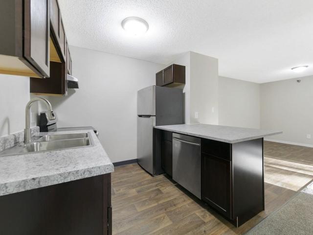 The Manor at Med City 3 Bedroom Apartment for Rent at 1505 Marion Rd Se, Rochester, MN 55904