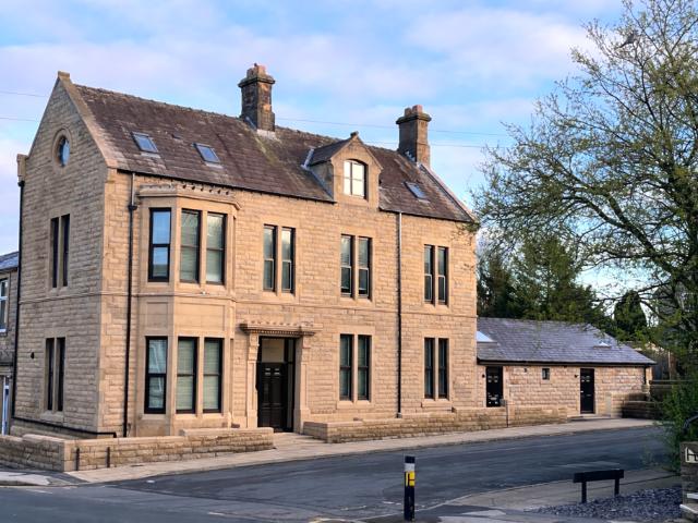 The Manse, Longridge PR3 1 bed apartment to rent £1,000 pcm £231 pw
