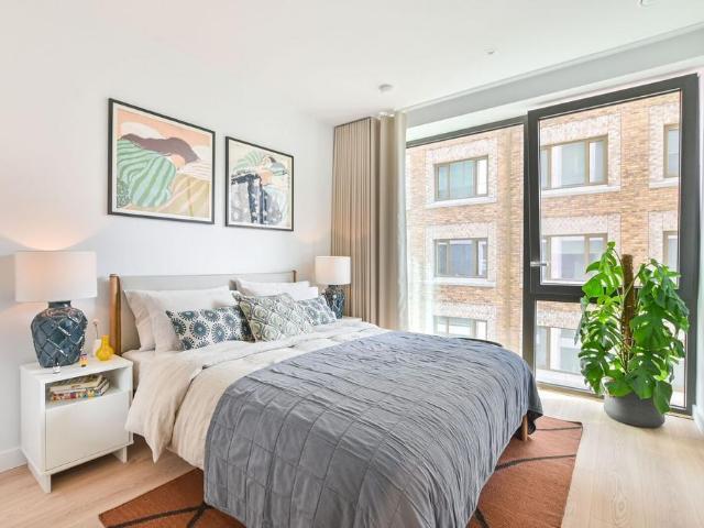 The Maple, Brent Cross, London, NW2 1 bed flat to rent £2,385 pcm £550 pw