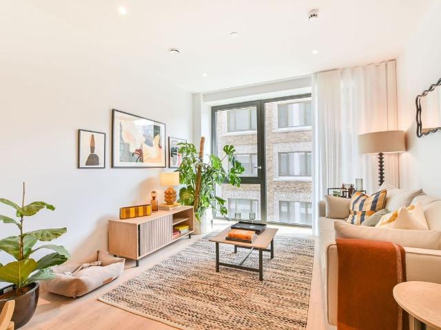 The Maple, Brent Cross, London NW2, 3 bed flat to rent, £4,100 pcm | PrimeLocation
