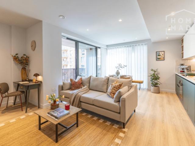 The Maple, NW2