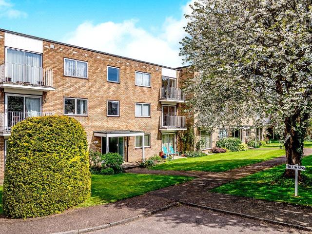 The Maples, Hitchin, Hertfordshire SG4, 2 bed flat to rent, £1,200 pcm | PrimeLocation
