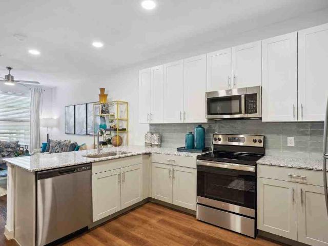 The Margaret at Riverfront 2 Bedroom Apartment for Rent at 196 Margaret Ave, Dallas, TX 75207