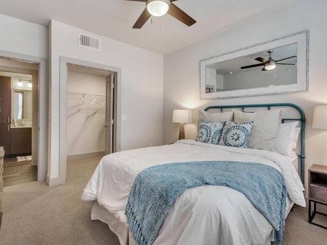 The Mark at Midtown Park 1 Bedroom Apartment for Rent at 10550 N Central Expy, Dallas, TX 75231