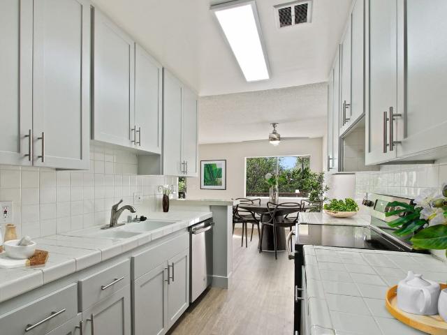 The Mark Culver City 1 Bedroom Apartment for Rent at 6060 Buckingham Pkwy, Culver City, CA 90230 Fox Hills