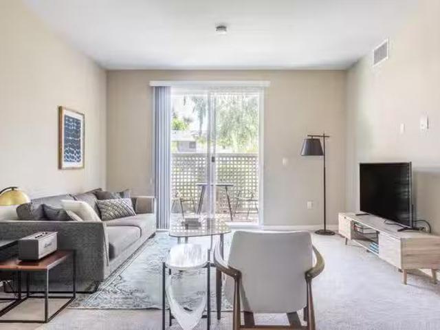 The Markham, 10870 N Stelling Rd, Cupertino 1 Bedroom 1 Bath