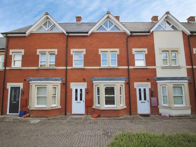 The Marlestones, Swindon SN1, 4 bed terraced house to rent, £1,600 pcm | PrimeLocation