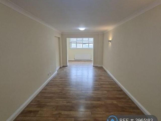 The Masons, Gerrards Cross, SL9 2 bed maisonette to rent £1,445 pcm £333 pw