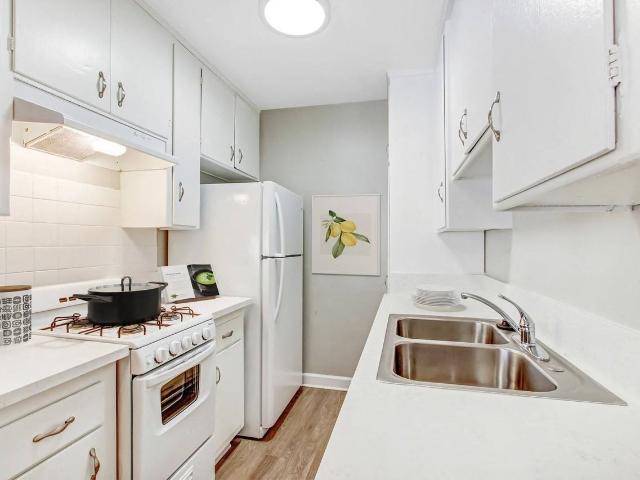 The McLaughlin Avenue Apartments 2 Bedroom Apartment for Rent at 4081 Mclaughlin Ave, Los Angeles, CA 90066 Mar Vista