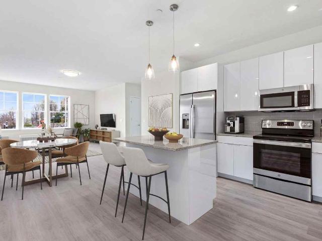 The Mews 1 Bedroom Apartment for Rent at 1305 Paterson Plank Road, North Bergen, NJ 07047