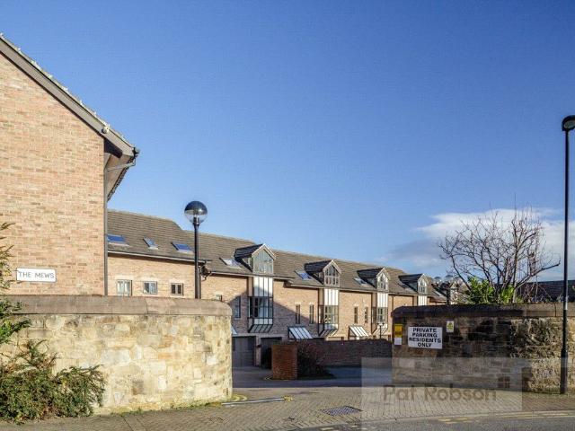 The Mews, Leazes Square, Newcastle Upon Tyne NE1, 2 bed flat to rent, £1,100 pcm | PrimeLocation