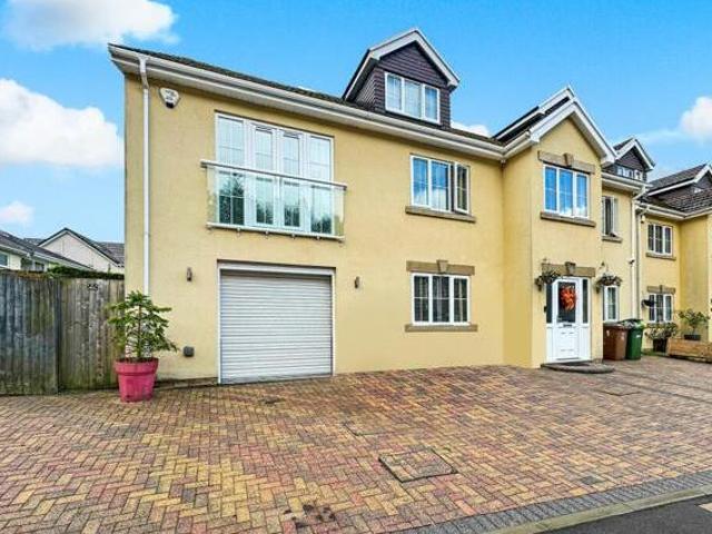 The Meadows, Waterloo, 6 Bedroom House