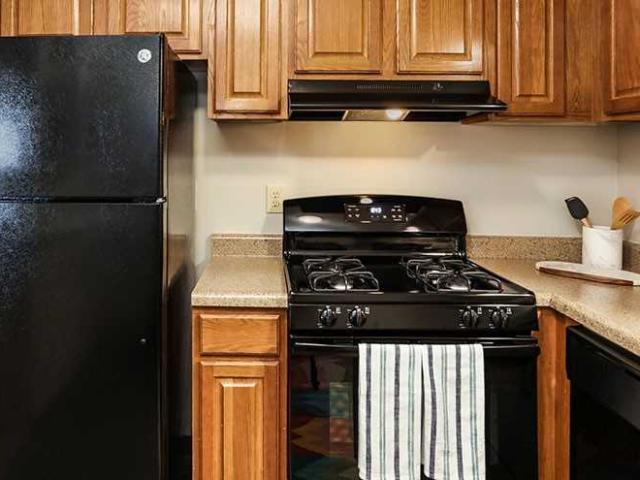 The Meadows Apartment Homes KS 2 Bedroom Apartment for Rent at 7620 Halsey St, Lenexa, KS 66216