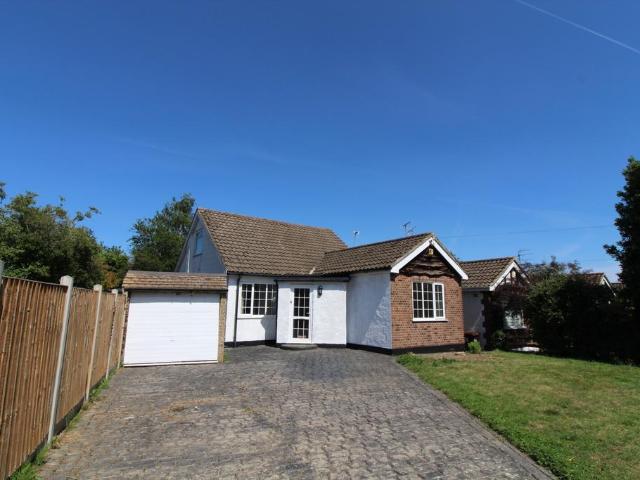 The Meadows, Ingrave, CM13 5 bed detached house to rent £2,700 pcm £623 pw