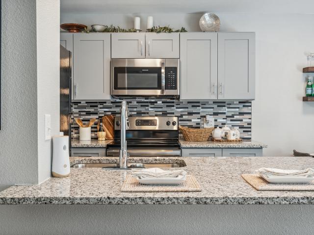 The Melrose 1 Bedroom Apartment for Rent at 818 Pinemont Dr, Houston, TX 77018 Acres Home