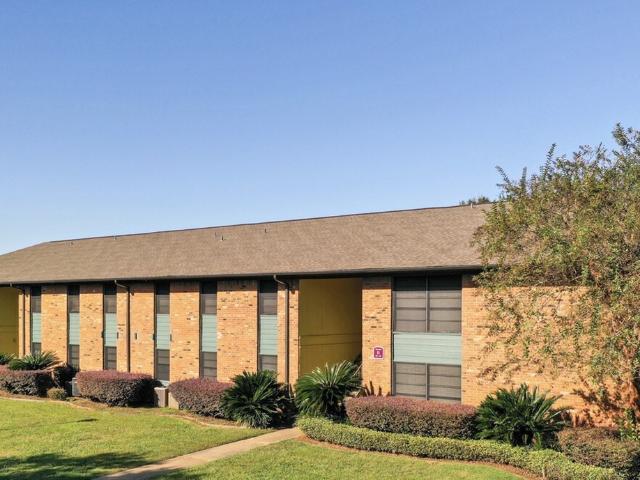 The Melrose 3 Bedroom Apartment for Rent at 100 Melrose Ave, Natchitoches, LA 71457