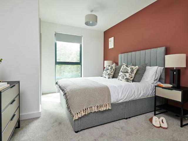 The Mint, Guildford Guildford GU1 2 bed apartment to rent £2,355 pcm £543 pw