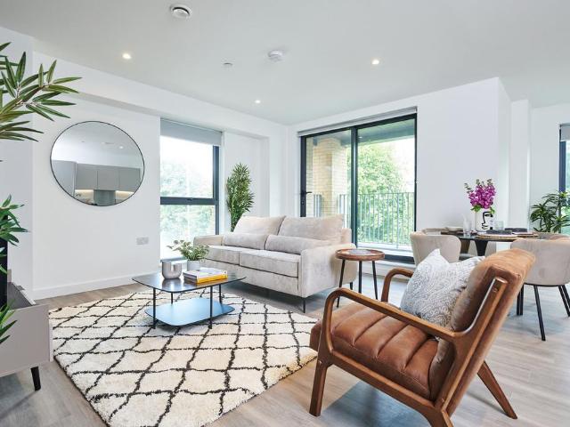 The Mint, Guildford Guildford GU1 2 bed apartment to rent £2,385 pcm £550 pw