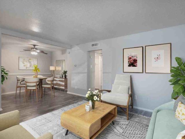 The Miranda on Central 2 Bedroom Apartment for Rent at 805 Central Dr, Bedford, TX 76022 Bell Manor