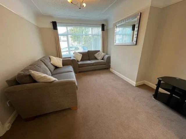 The Northern Road, Crosby, L23