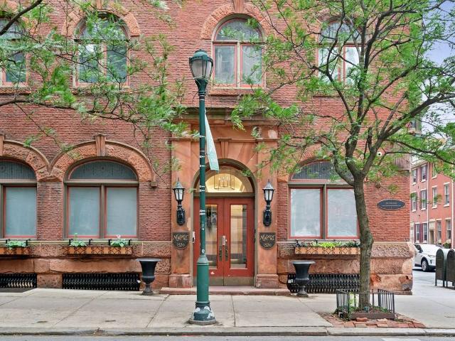The Newport 2 Bedroom Apartment for Rent at 1530 Spruce St, Philadelphia, PA 19102 Rittenhouse Square