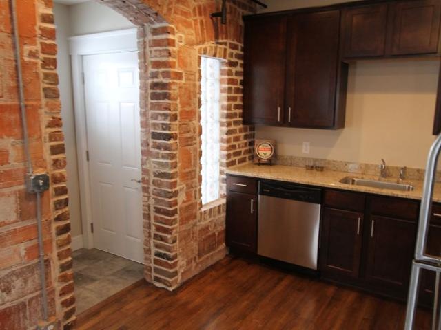 The Newport 2 Bedroom Apartment for Rent at 1148 Park Ave, Omaha, NE 68105 Ford Birthsite