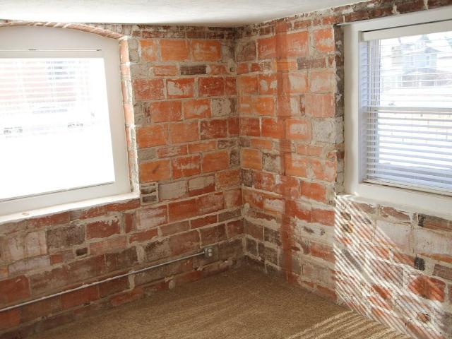 The Newport 2 Bedroom Apartment for Rent at 1148 Park Ave, Omaha, NE 68105 Ford Birthsite