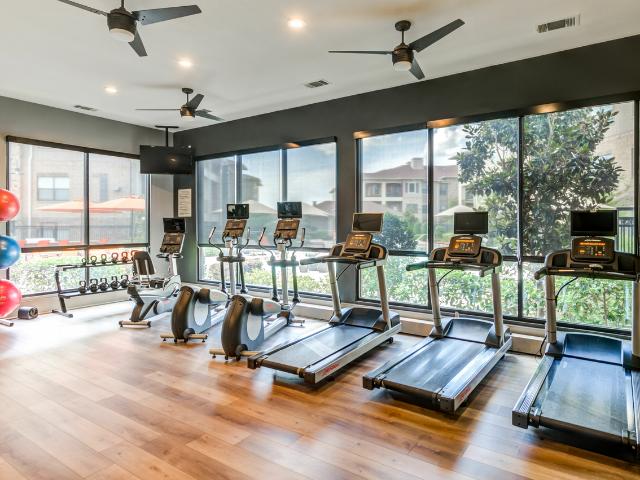 The Sovereign 3 Bedroom Apartment for Rent at 5301 N Tarrant Pkwy, Fort Worth, TX 76244