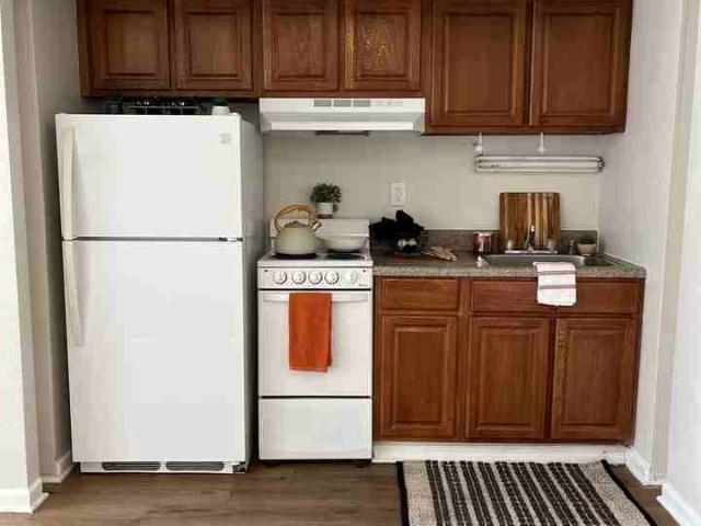 The Sandalwood Apartments Studio Apartment for Rent at 211 Sw 8th St, Ocala, FL 34471