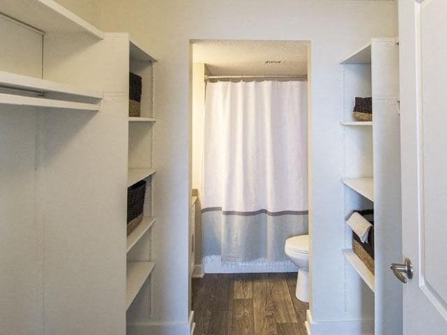 The Scott at East Village 1 Bedroom Apartment for Rent at 700 E 5th St, Des Moines, IA 50309 East Village