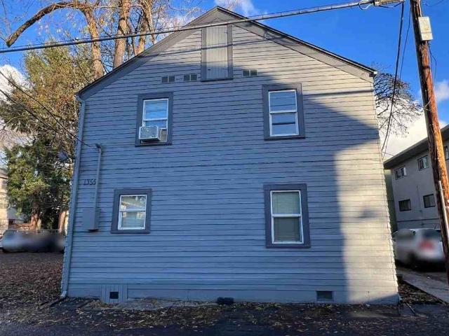 The Selma 1 Bedroom Apartment for Rent at 361 361 East 14th Ave & 1355 Mill Alley, Eugene, OR 97401 Cal Young