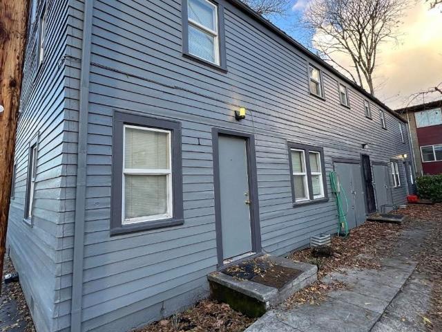 The Selma 2 Bedroom Apartment for Rent at 361 361 East 14th Ave & 1355 Mill Alley, Eugene, OR 97401 Cal Young