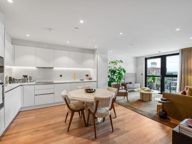 The Sessile, 18 Ashley Road, London. 3 bed flat to rent £3,650 pcm £842 pw