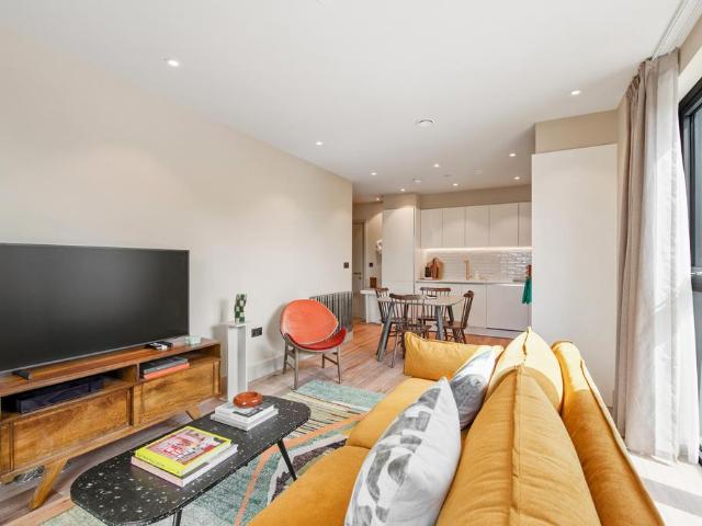The Sessile, 18 Ashley Road, London. 1 bed flat to rent £2,395 pcm £553 pw