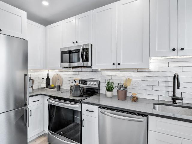 The Shelburne Apartments Studio Apartment for Rent at 1631 S St Nw, Washington, DC 20009 Dupont Circle