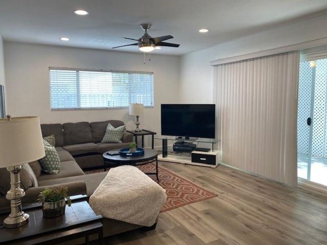 The Shelby Apartments 2 Bedroom Apartment for Rent at 415 N Oakhurst Dr, Beverly Hills, CA 90210 Beverly Hills