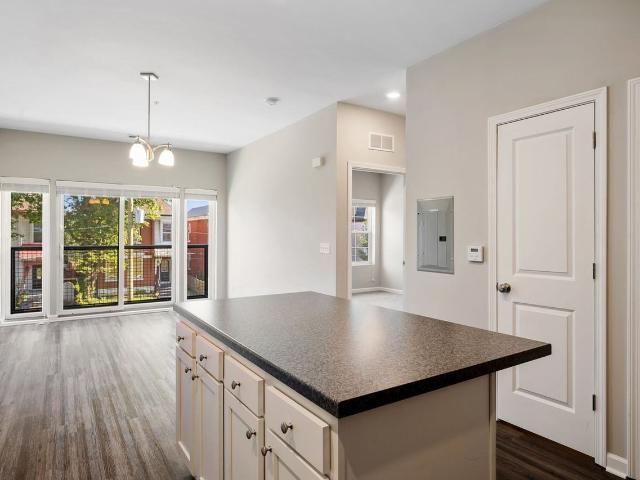THE SHELBY 1 Bedroom Apartment for Rent at 318 E Saint Catherine St, Louisville, KY 40203 Shelby Park