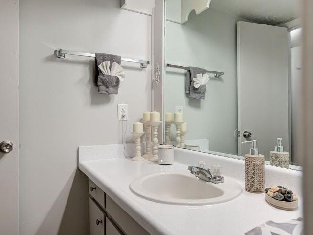 The Shelton Apartments 1 Bedroom Apartment for Rent at 7020 E Reno Ave, Midwest City, OK 73110