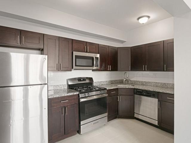The Sherwin at Jarvis Square 1 Bedroom Apartment for Rent at 1608 W Sherwin Ave, Chicago, IL 60626 Rogers Park